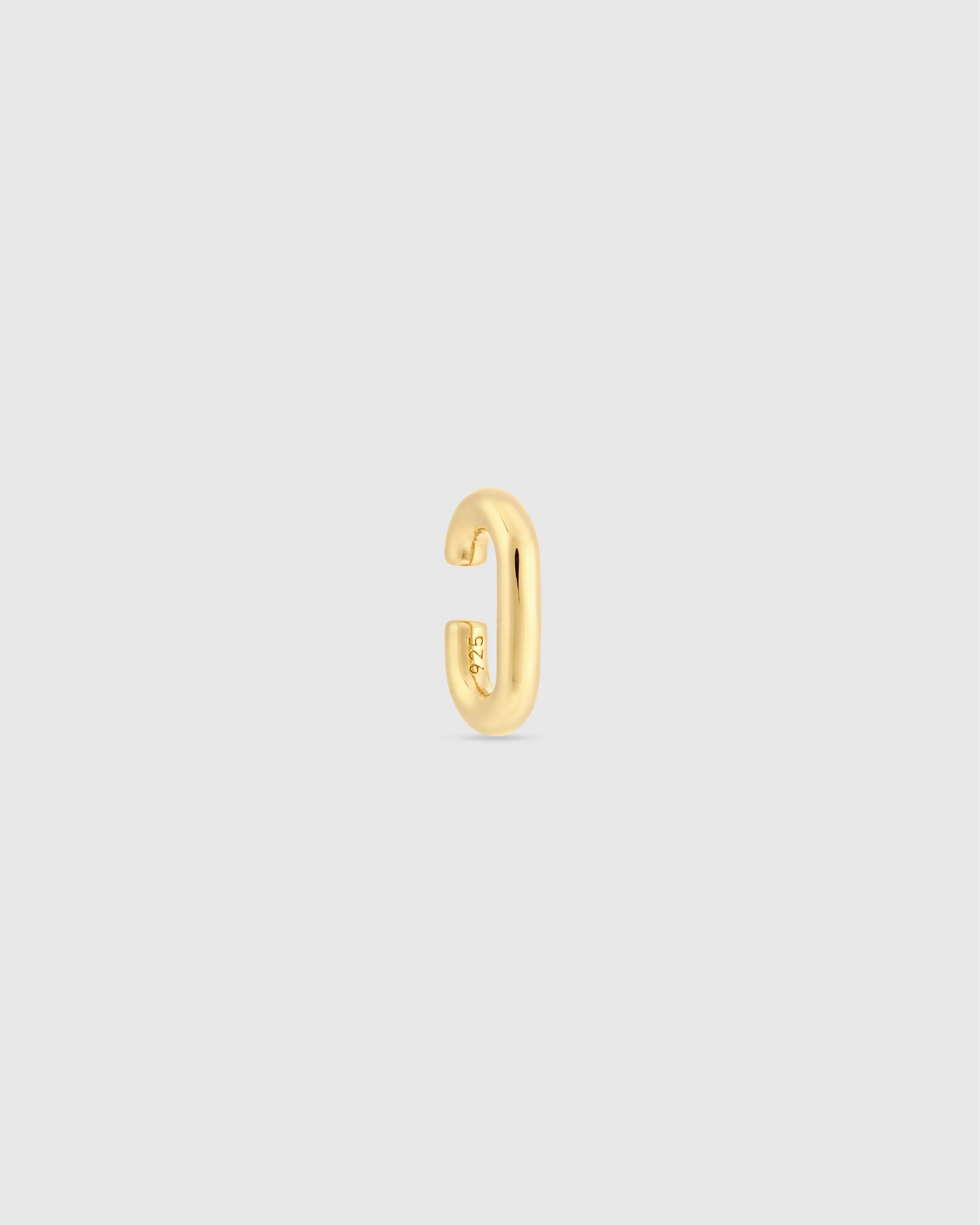 Capsule Short ear cuff in 18k yellow gold vermeil